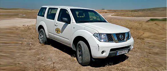 nissan pathfinder 25 dci 14