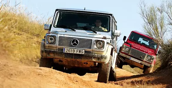 mercedes-g-class-vs-land-rover-хамгаалагч