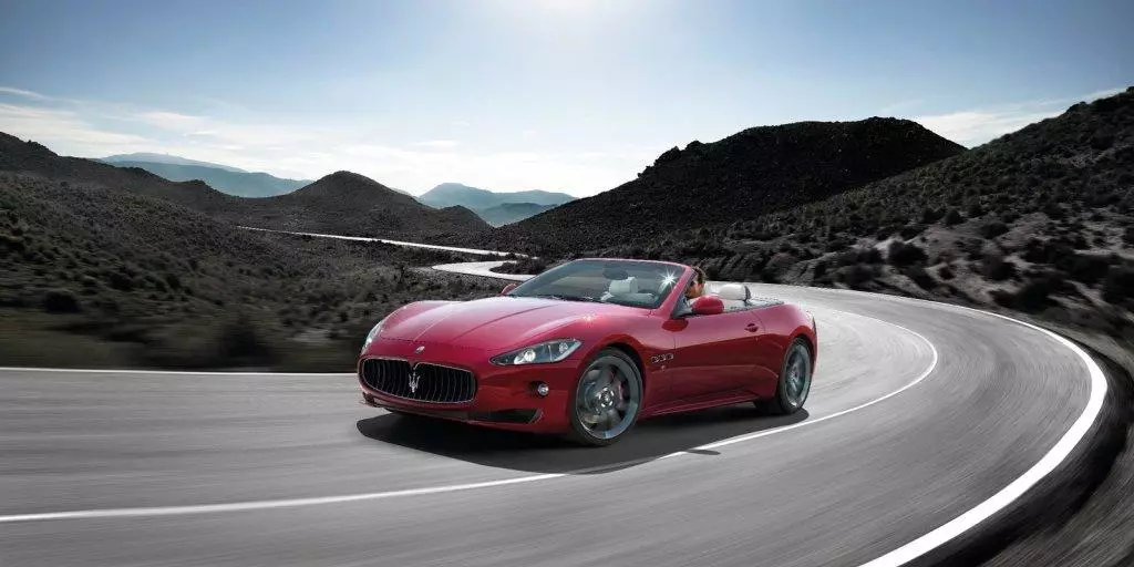 Maserati GranCabrio ஸ்போர்ட்டின் மேலும் படங்கள்