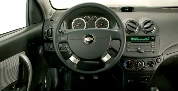 Chevrolet Aveo интерьері