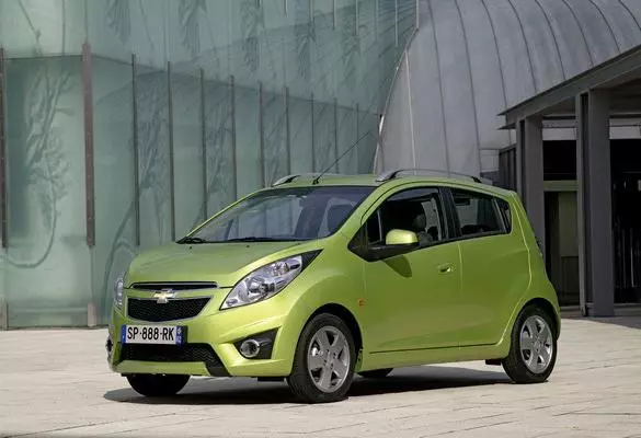 chevrolet spark 10 ls dynamic 34 přední