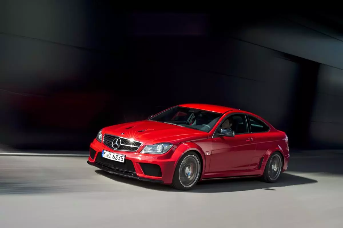 m b c63 coupe du seriesofficial01