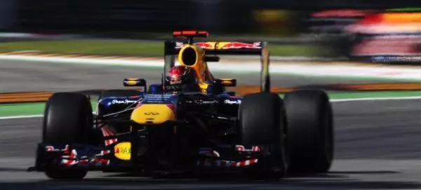 sebastian vettel red bull rb7 italia monza front trei sferturi