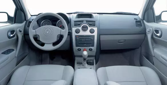 Renault Megane 1.9 DCI ინტერიერი