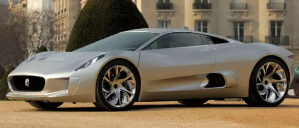 Louis Vuitton පැරිසියේදී Jaguar C-X75 ත්‍යාග පිරිනමයි 38795_1