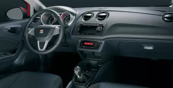 Interiorul Seat Ibiza