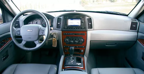 Jeep Grand Cherokee (2005) 3.0 CRD intérieur