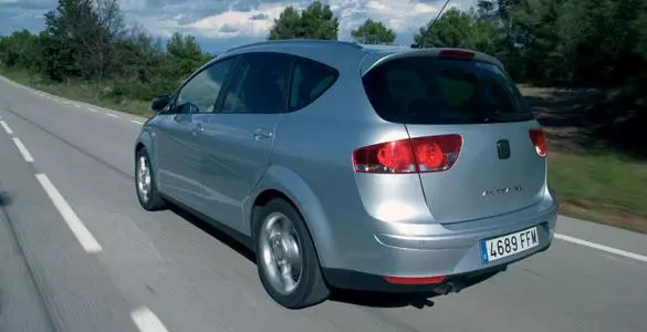 Seat Altea 2.0 (2006) TDI XL ззаду