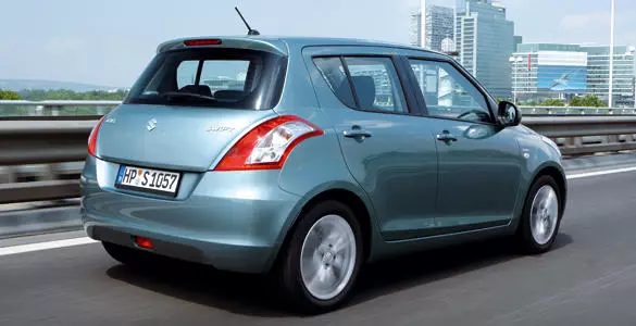 Suzuki Swift 2010 3/4 kumbuyo