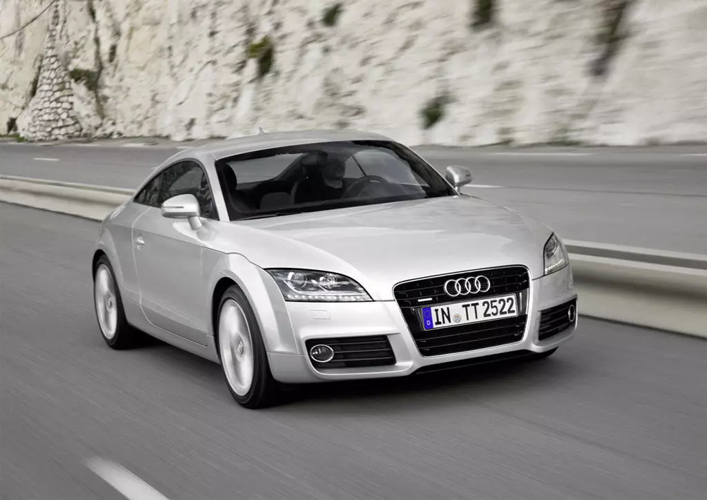 audi tt 02