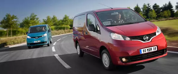 นิสสัน nv200