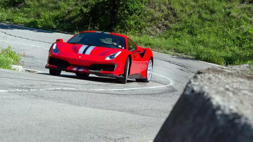 Ferrari_488_Trac