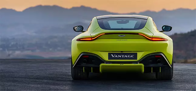 নতুন Aston Martin Vantage উৎপাদন শুরু করে