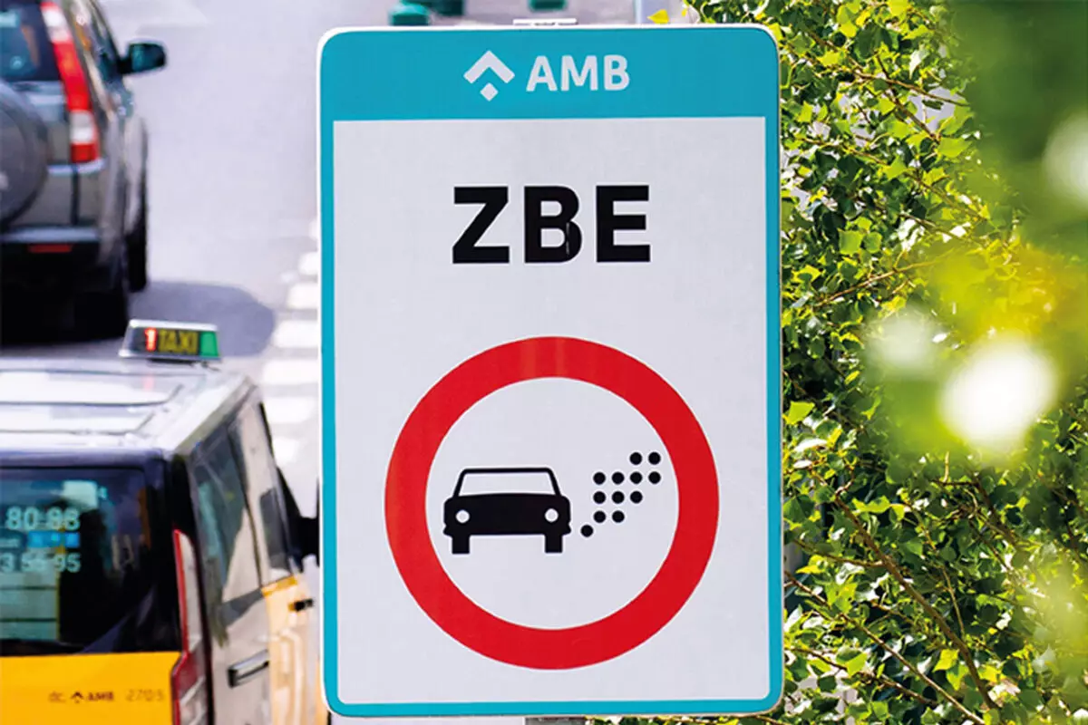 Phau ntawv Low Emission Zones