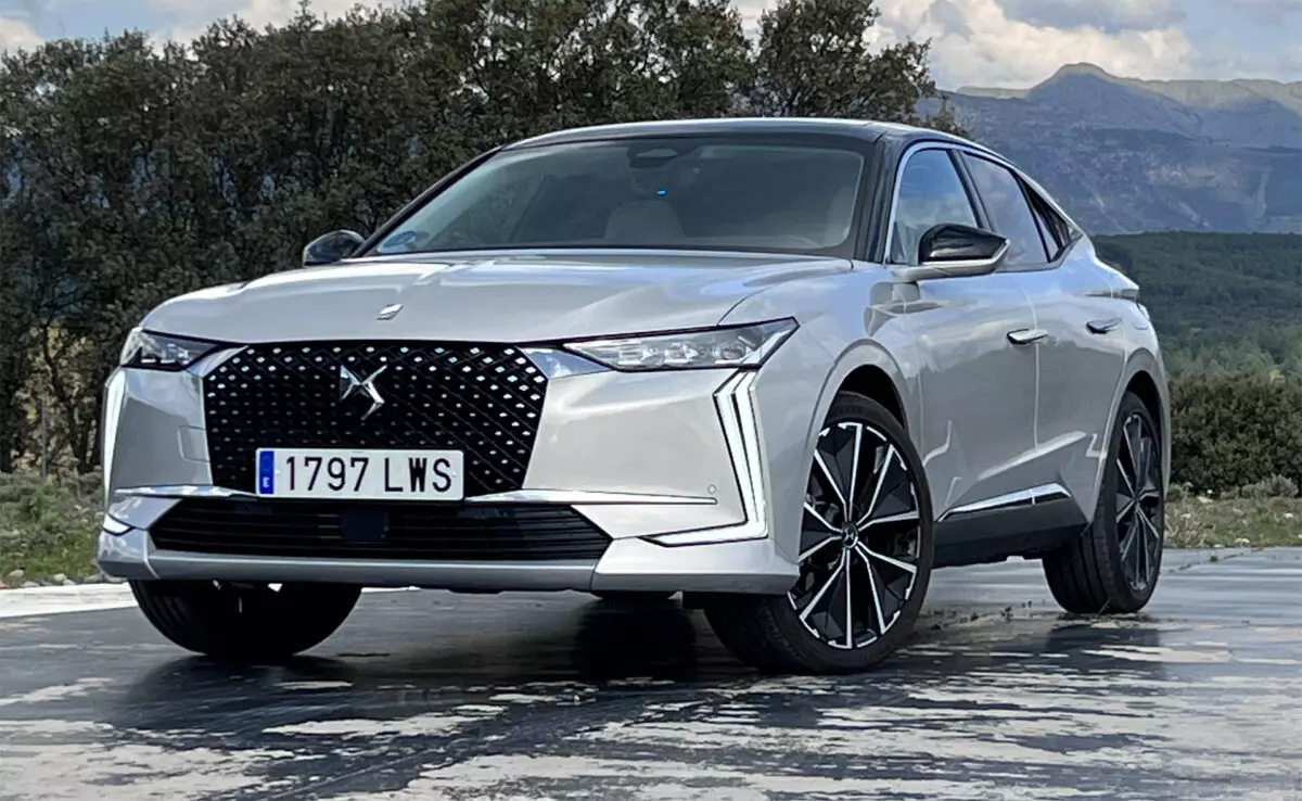 Tès DS 4 E-Tense 225 Liy Pèfòmans + 2022: liks franse