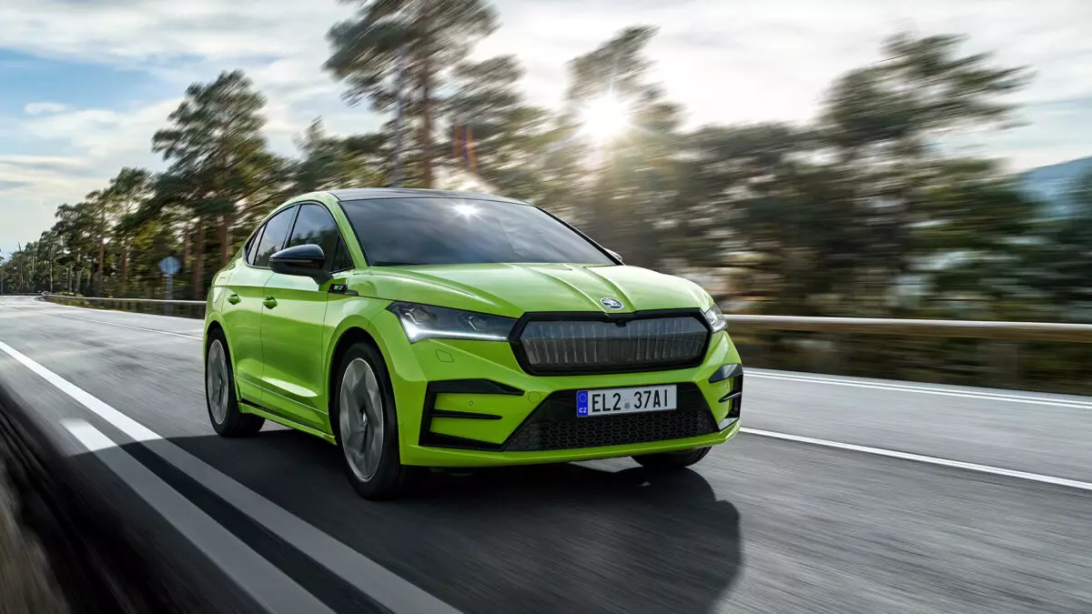 I-Skoda Enyaq Coupé iV 2022: I-SUV kagesi yefemu yase-Czech iqala ngomzimba omusha wezemidlalo