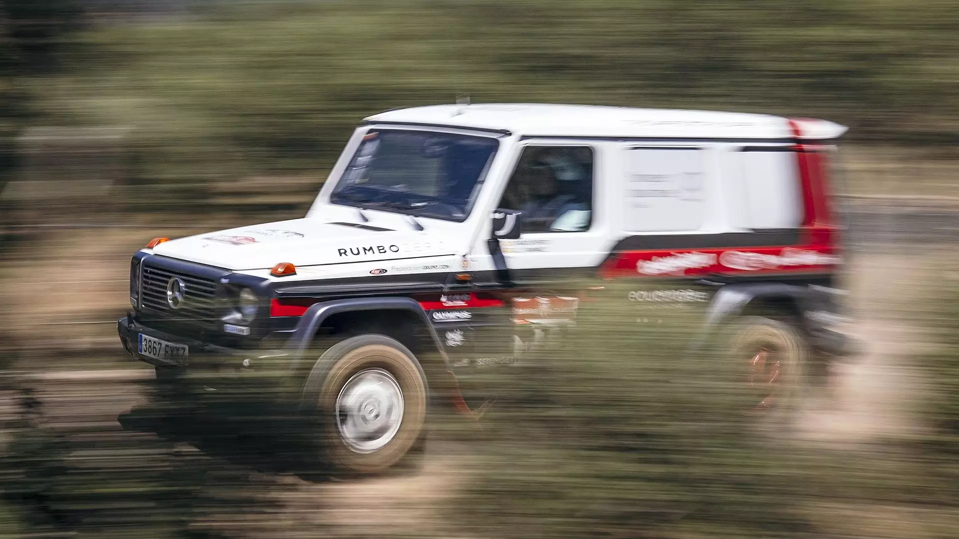 Závodní test Mercedes G 320 RumboZero: čistokrevný off-road pro Dakar Classic