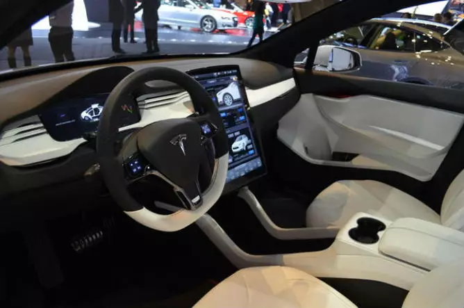 Tesla Model X შეიძლება იყოს ყველაზე სწრაფი SUV მსოფლიოში