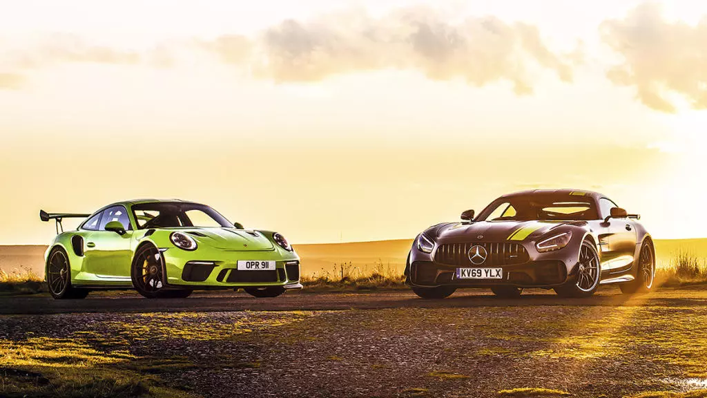 Porsche 911 vs mercedes amg gt