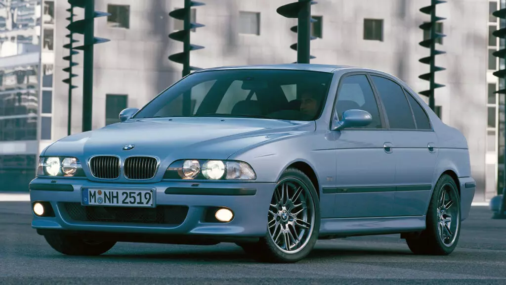 BMW M5 E39