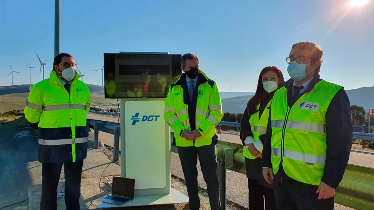 novas balizas luminosas da DGT para tramos de néboa