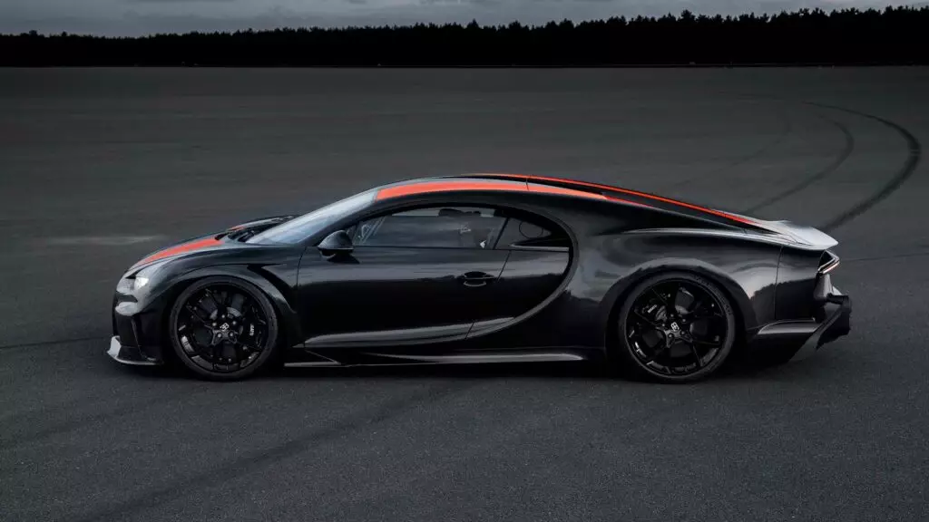 Bugatti-Chiron-Super-Chwaraeon-300