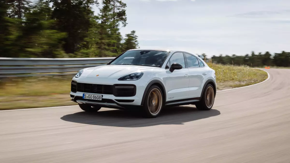 Porsche_Cayenne_Turbo_GT