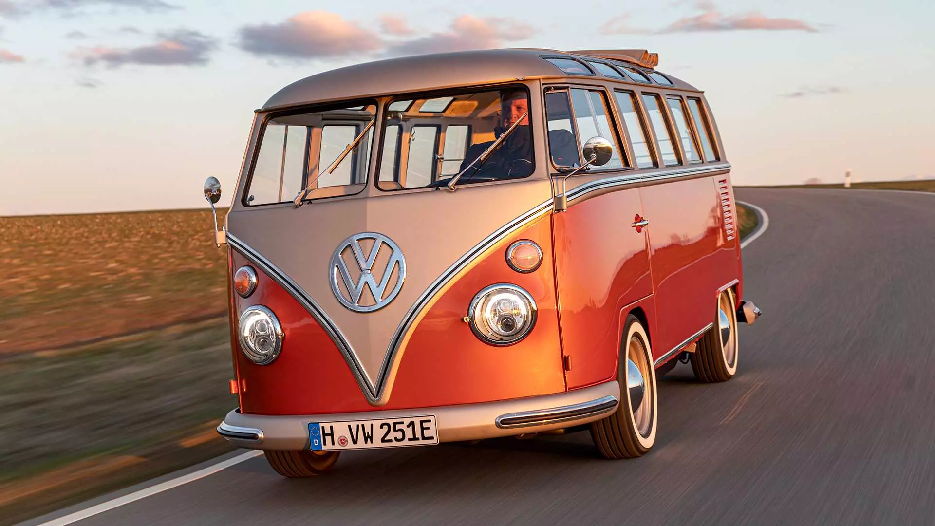 Volkswagen e-Bulli: ikonični T1 je predelan v električni kombi