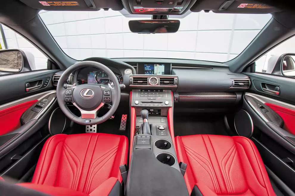 Interior Lexus RC F