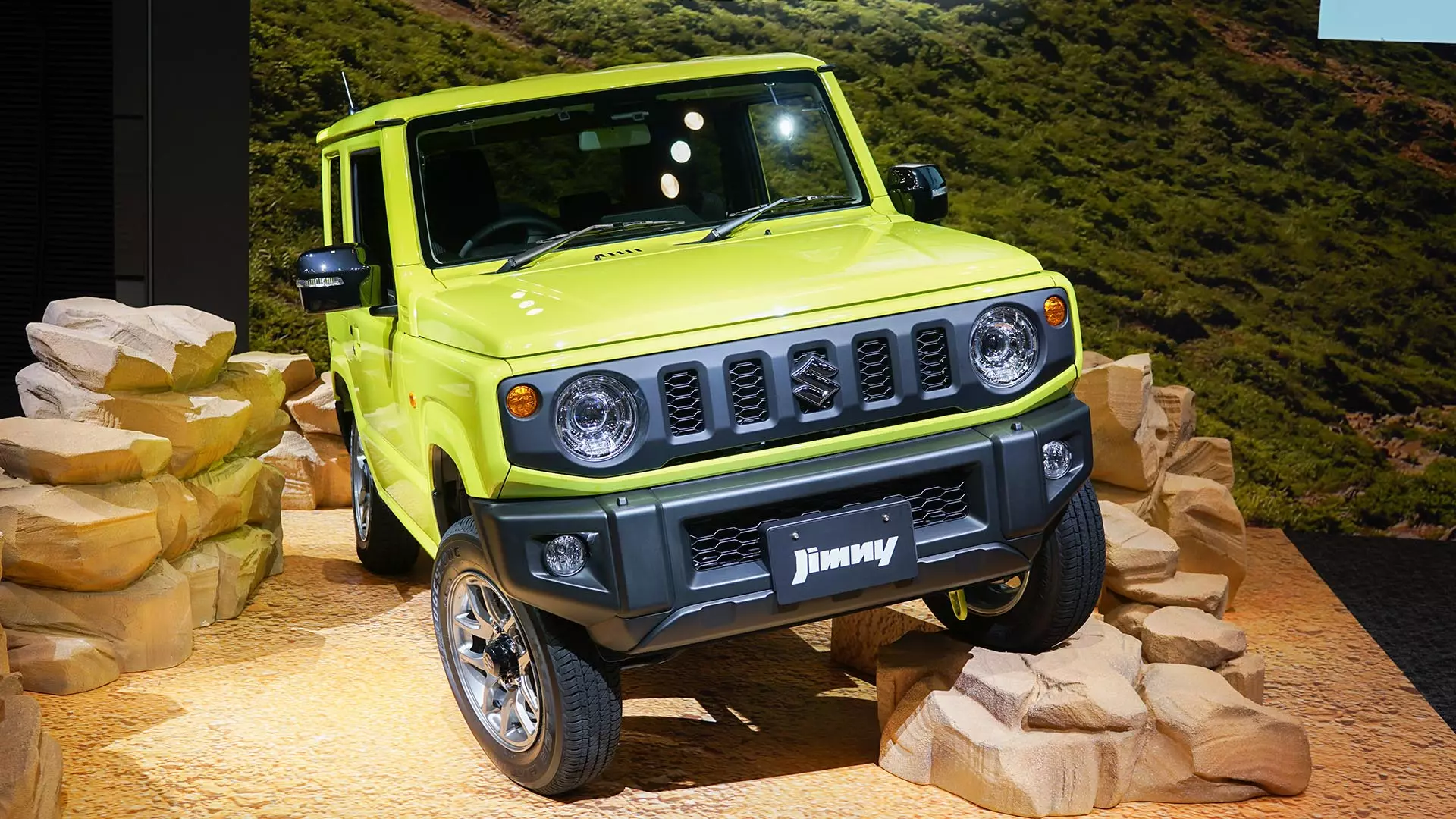 Suzuki Jimny Key-ụgbọ ala: ọbụna obere karịa "nkịtị" Jimny