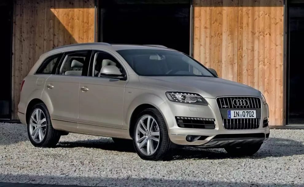 ауди q7