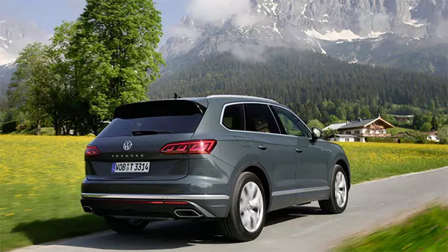 Am testat Volkswagen Touareg 2018