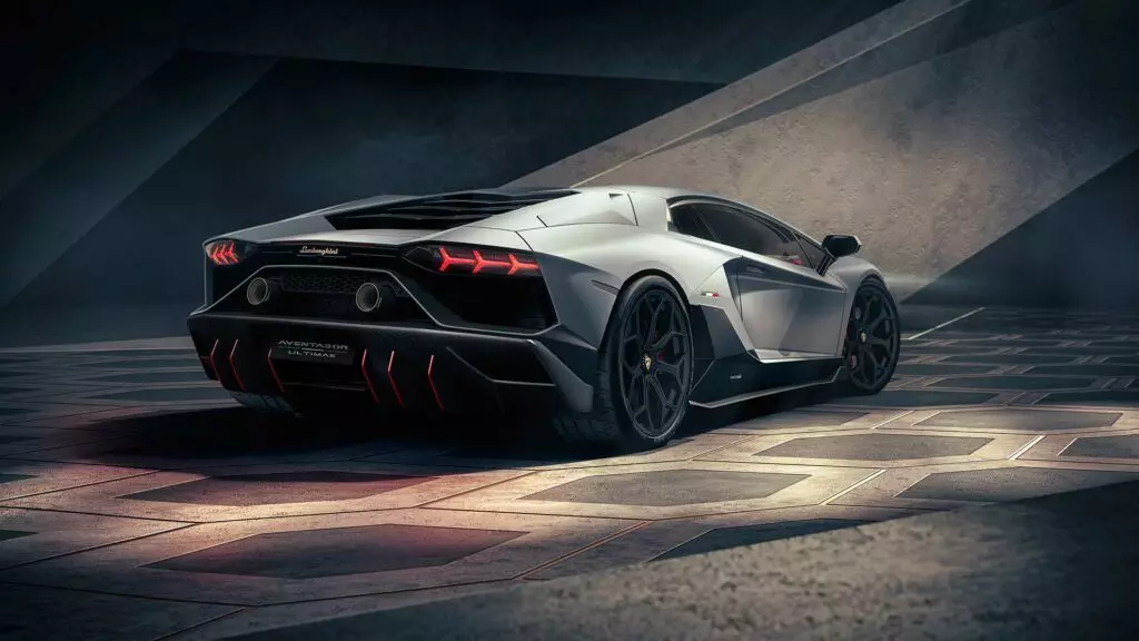 lamborghini-aventador-ultimae