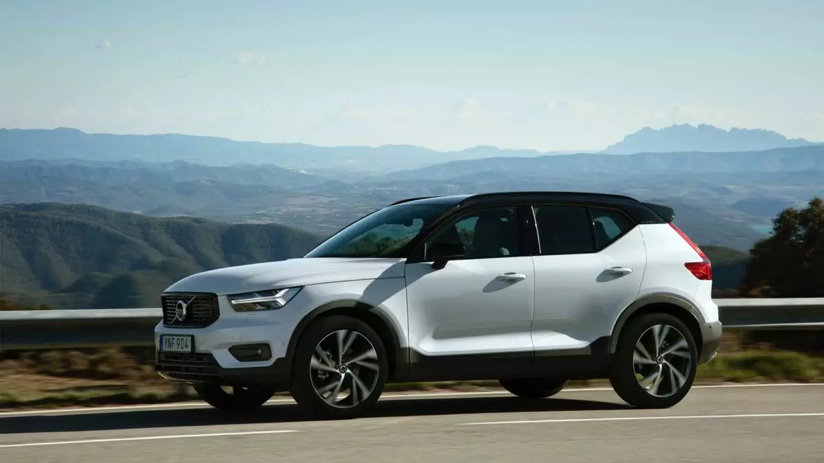 Volvo XC40: SUV-и олӣ, бо муҳаррики T2 ва хеле муҷаҳҳаз, барои 23,700 евро!