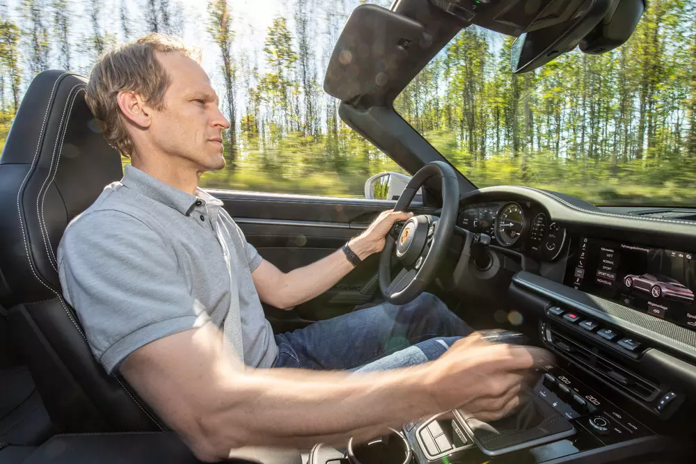 Porsche 911 manual transmission