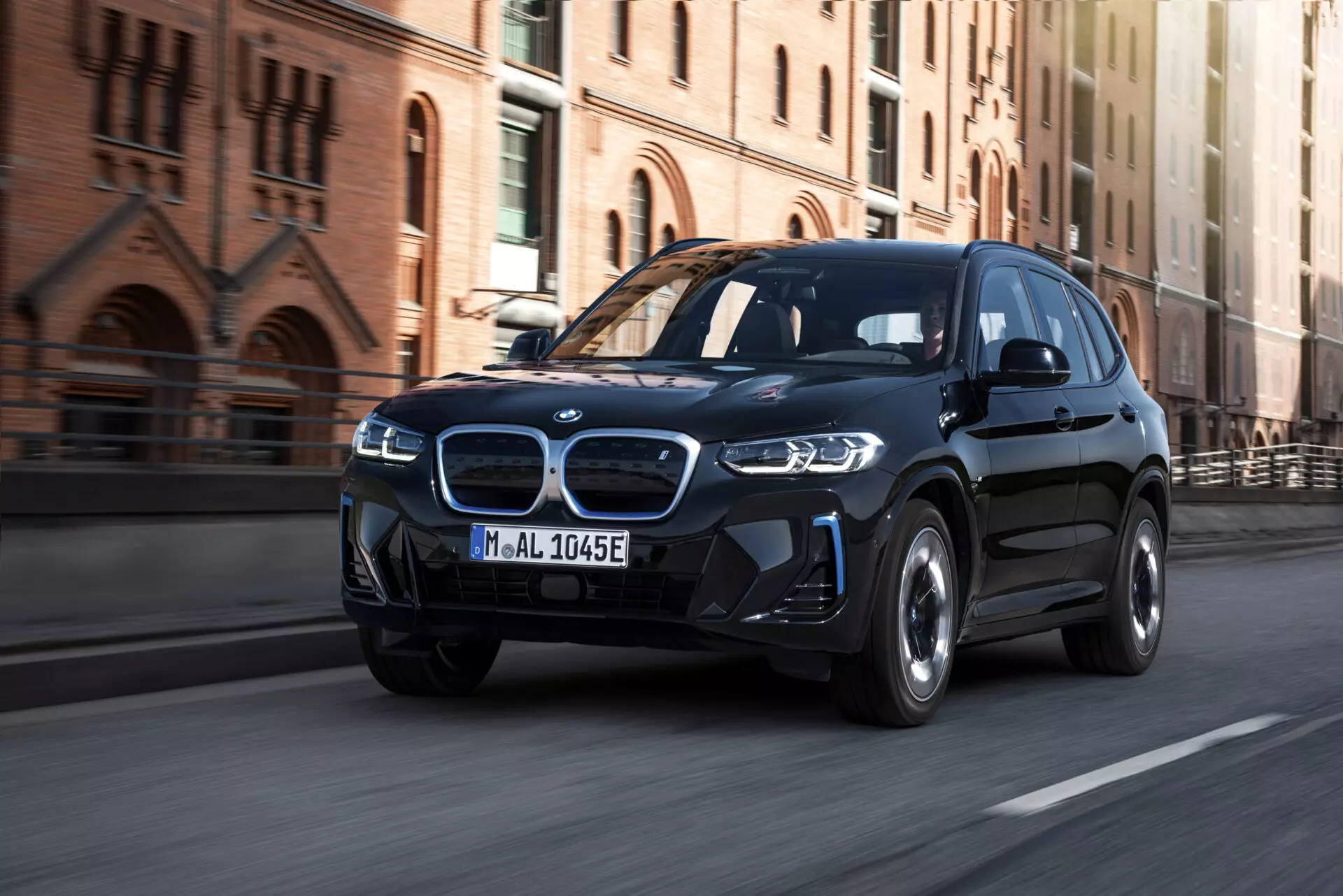 Ново BMW iX3 2021 актуализирано с естетически новости и повече оборудване