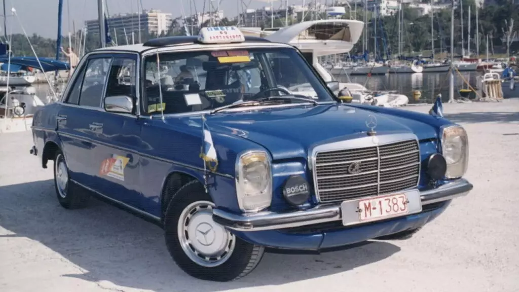 Mercedes w115 200d 1 e1625061792126