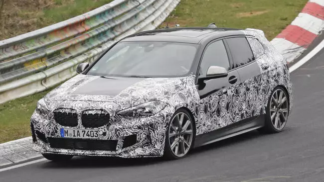 BMW 1 Series 2020: gambar interior pertama