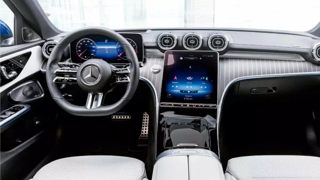 Dashboard Mercedes C-Class