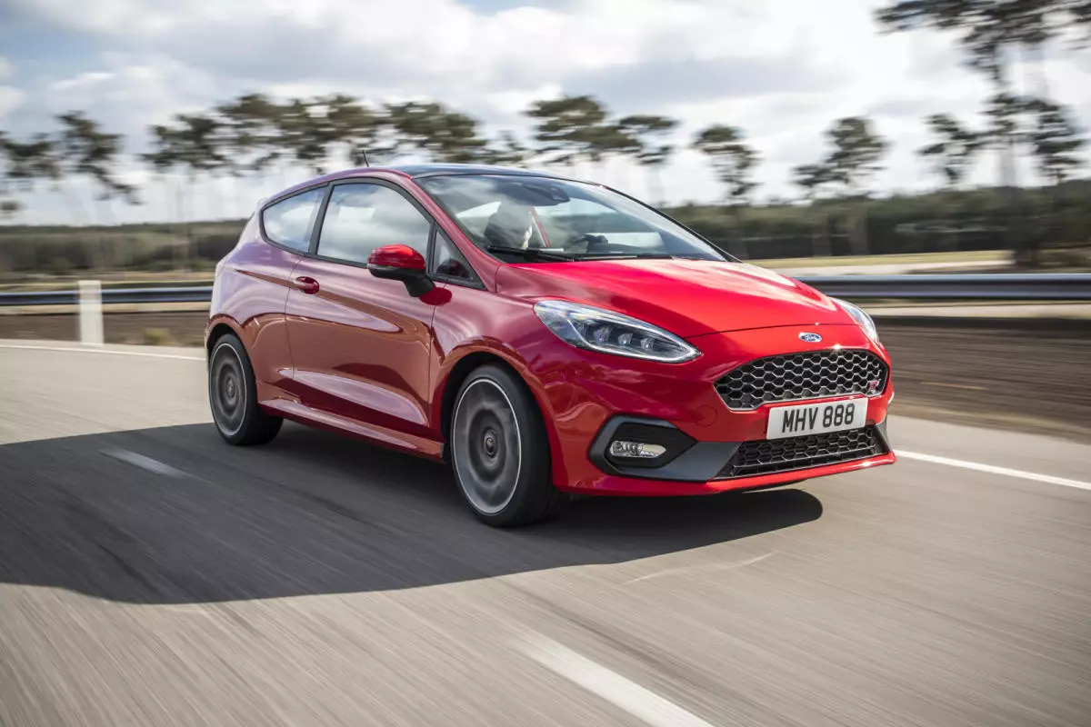 Ford Fiesta ST 2018 дынамічны