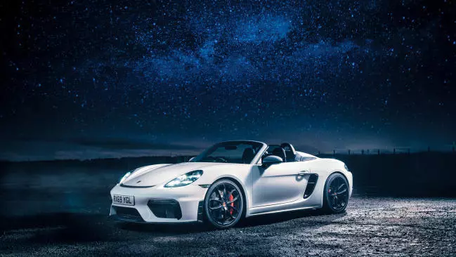 Night ride with the Porsche 718 Spyder