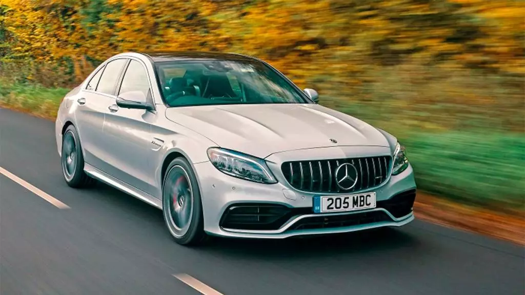 मर्सिडीज AMG C63 S