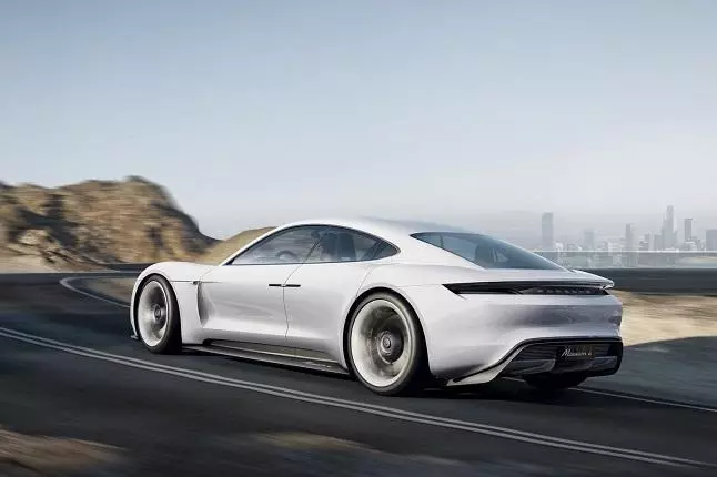 Porsche Mission E arrière