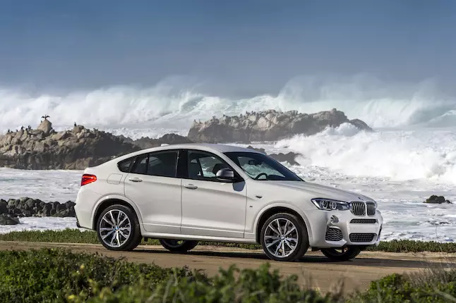 BMW X4 M40i sānis