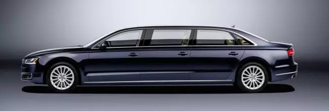 Audi A8 L Extended, a hybrid between saloon and limousine