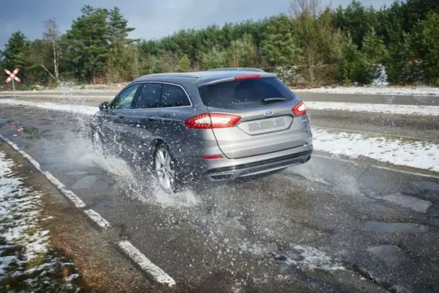 Teknolojian'ny Ford Detection Pothole Vaovao