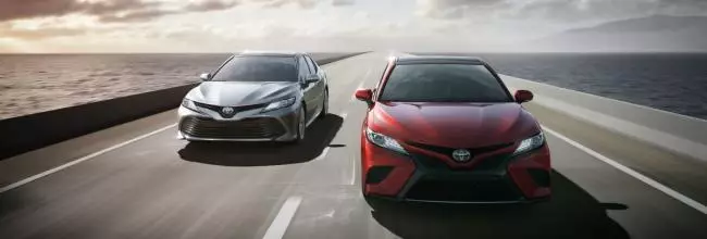 АКШнын бестселлери болгон Toyota Camry жаңырды