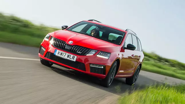 Comparative Audi RS 4 vs Skoda Octavia RS