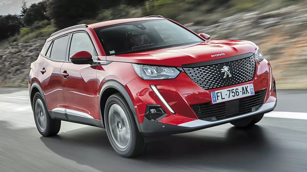 Peugeot 2008 Allure PureTech 130 ٹیسٹ: ڈیزائن اور توازن