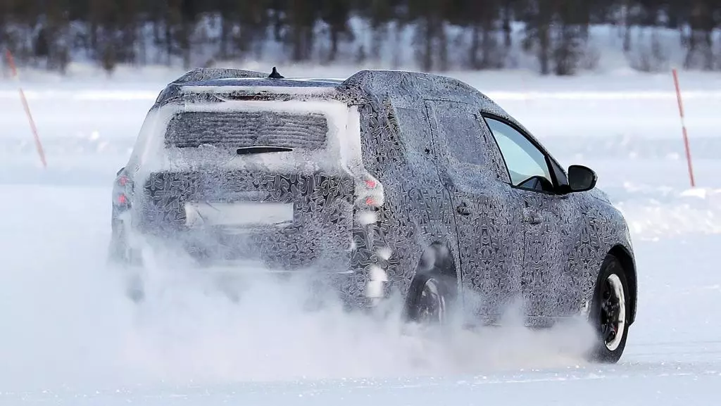 Dacia hétüléses SUV